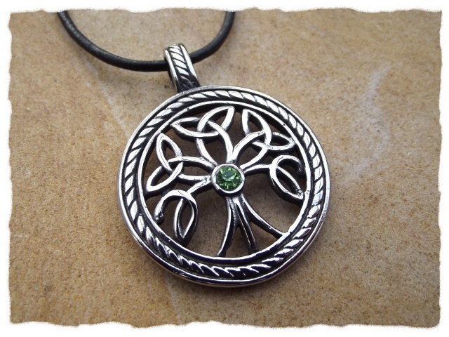 Amulett "Baum des Lebens" aus Edelstahl - Mit Halsband